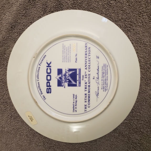 Star Trek Plates - 25th Anniversary - TOS